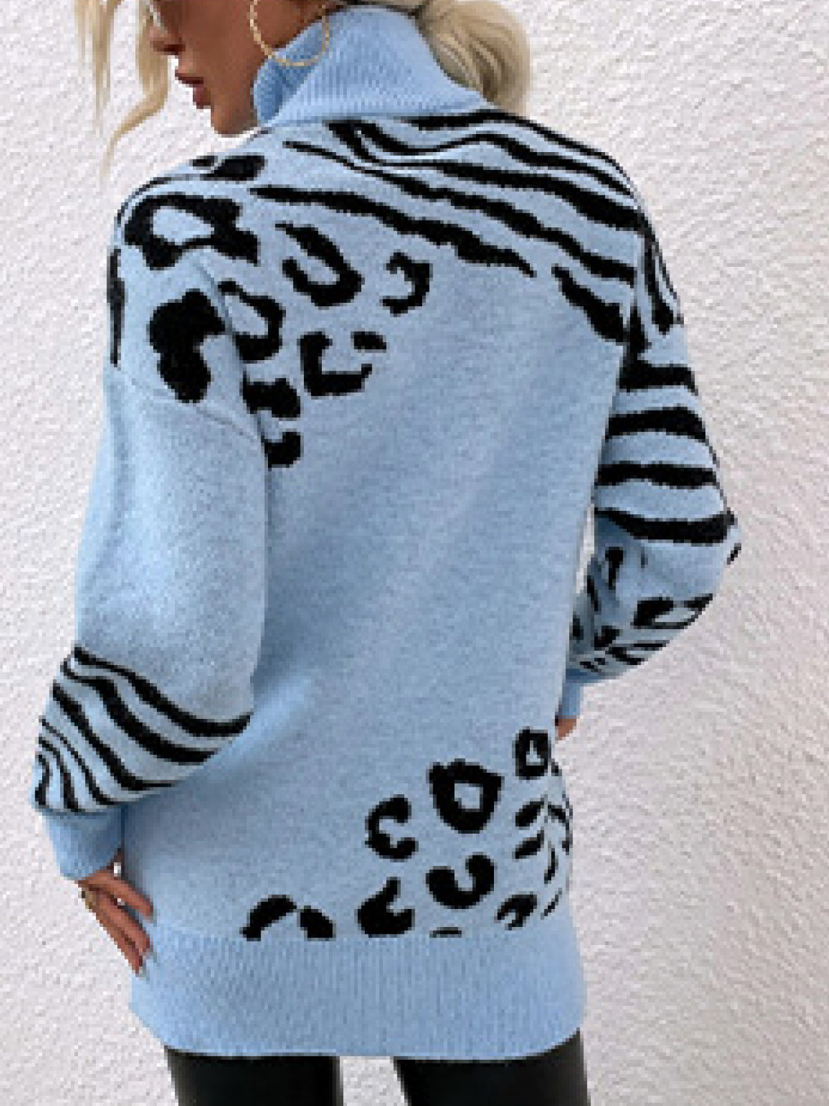Animal Print Turtleneck Sweater – La Boutique Dacula